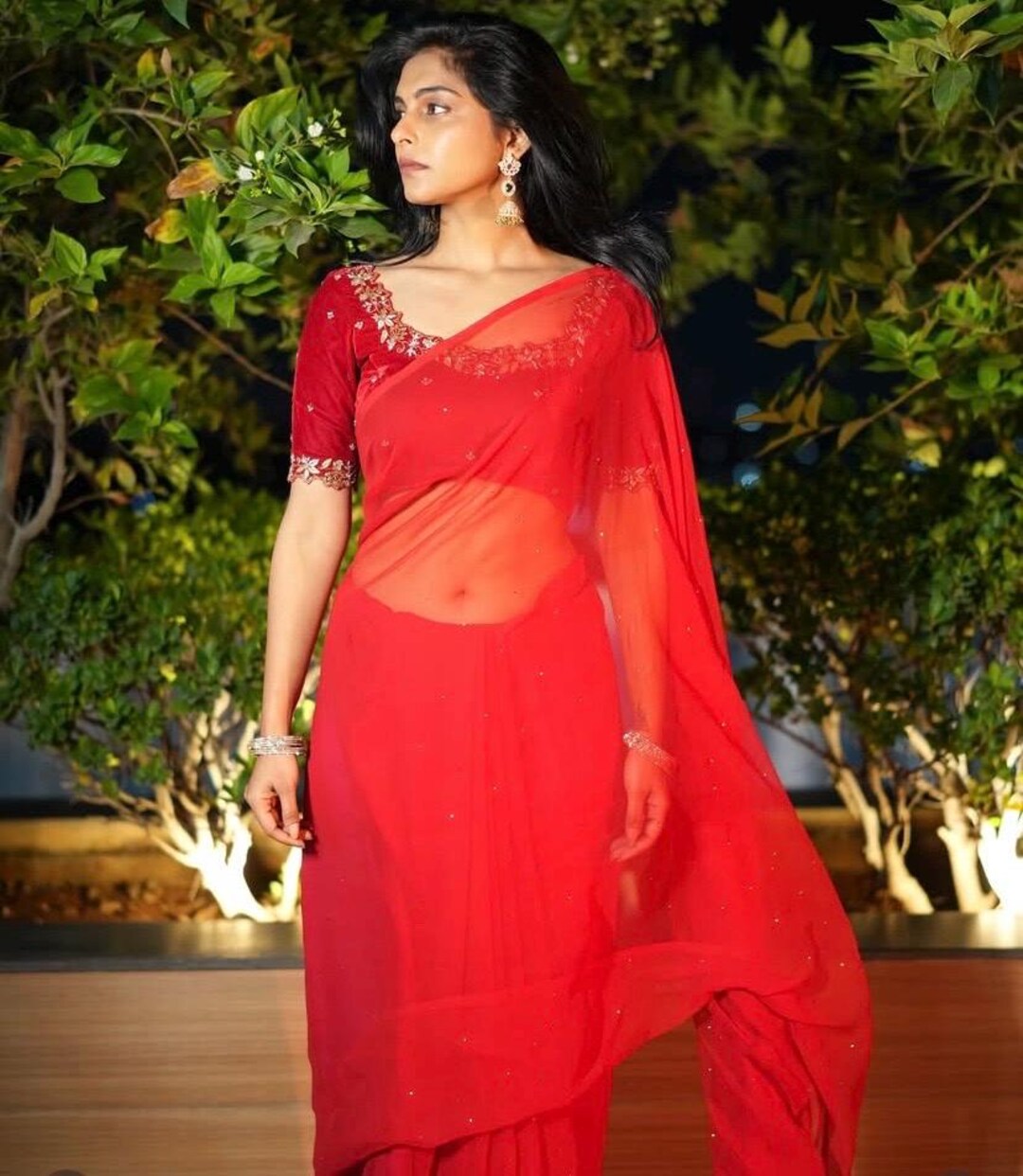 Pure Silk Red Sari Set With Hand Embroidery Blouse/saree With Maggam ...