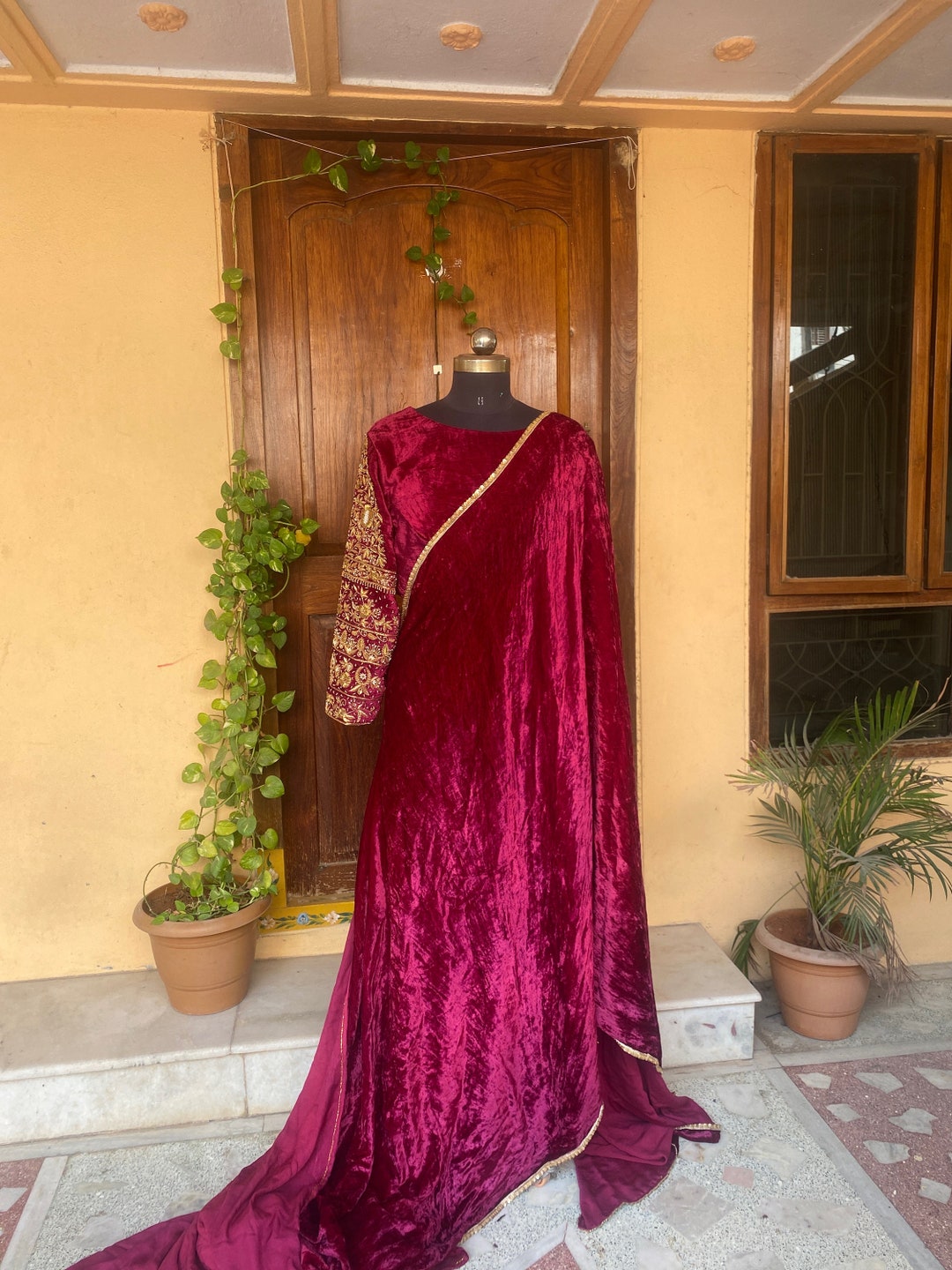 Pinkish Purple Saree With Hand Embroidered Blouse |heavy Embroidered ...