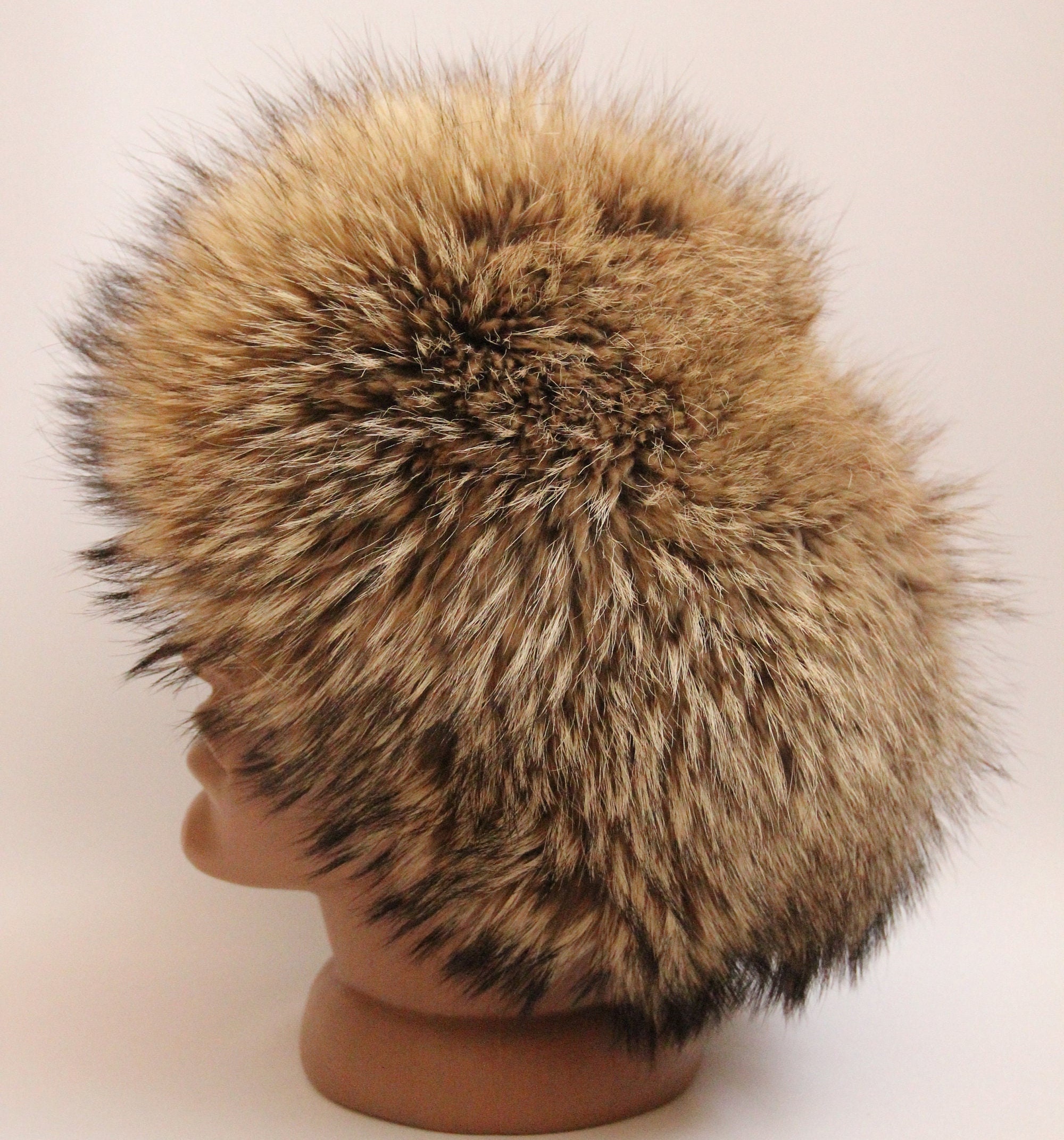 MADE in UKRAINE Ukrainian Winter Raccoon Fur Hat, Natural Fur Round ...