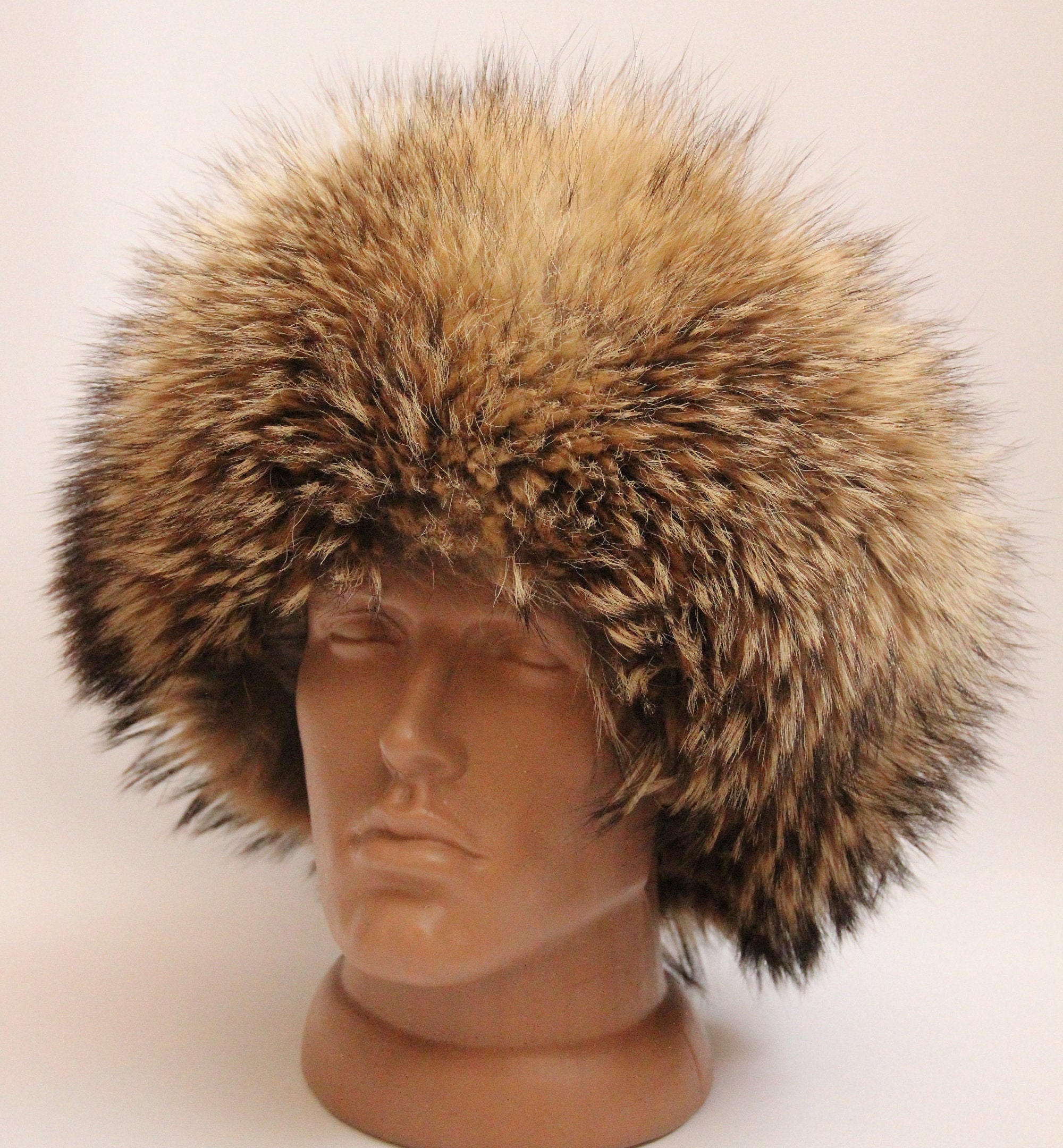 MADE in UKRAINE Ukrainian Winter Raccoon Fur Hat, Natural Fur Round ...