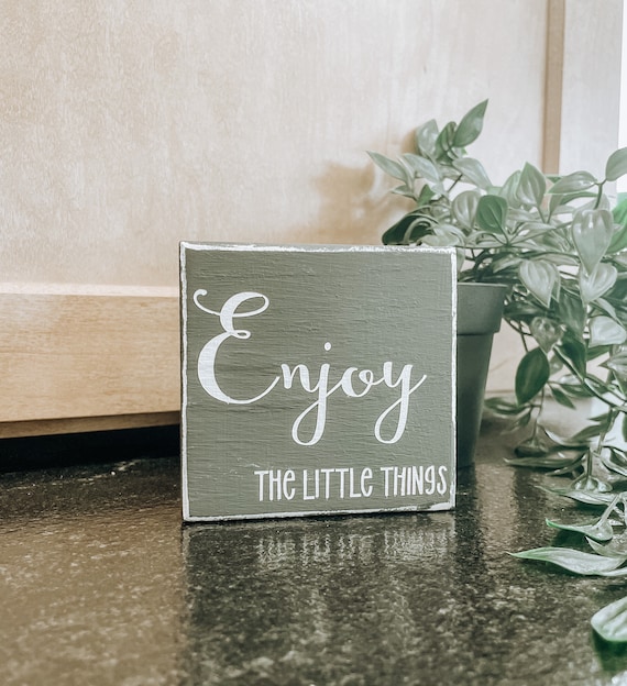 Home Décor Wreaths & Door Hangers Door Hangers 3.5” tray sign Mini ...