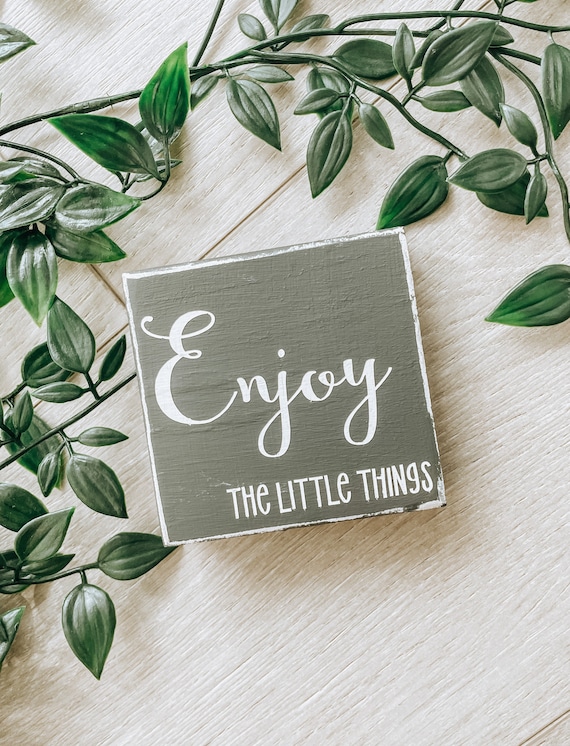 Home Décor Wreaths & Door Hangers Door Hangers 3.5” tray sign Mini ...