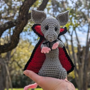 Count Ratula Crochet Pattern: Vampire Rat Amigurumi (PDF File) - Etsy