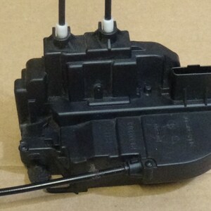 2004-2010 Nissan Armada Right Rear Door Lock Latch Actuator - Etsy