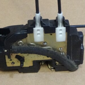 2004-2010 Nissan Armada Right Rear Door Lock Latch Actuator - Etsy