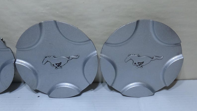 1999-2004 Ford Mustang Wheel Center Cap XR33-1A098-CB - Etsy