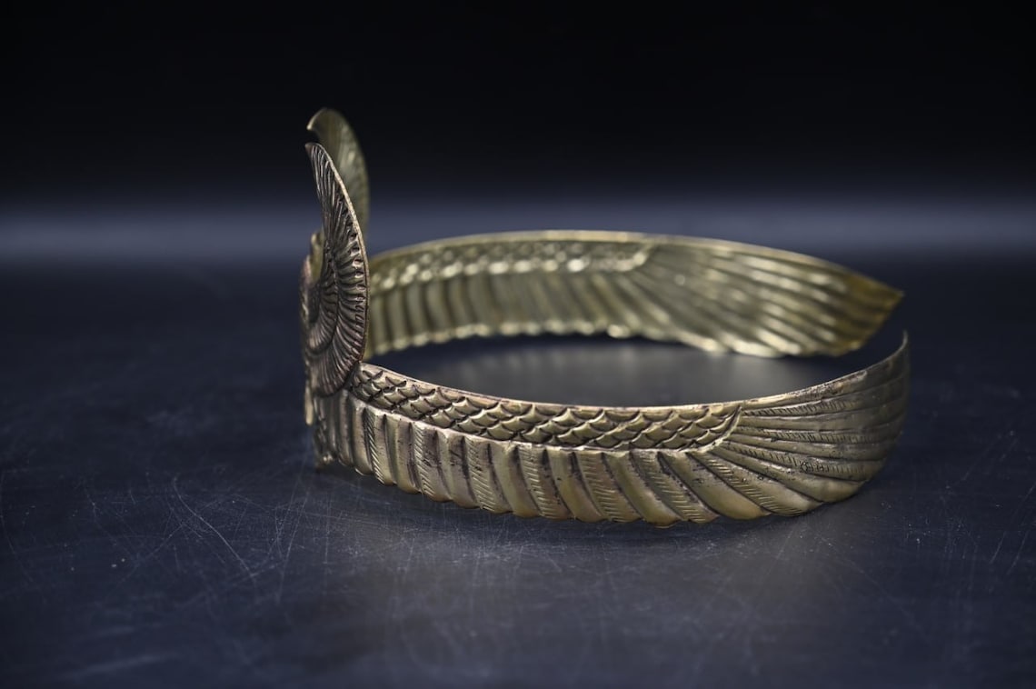 Unique Crown of the Ancient Egyptian Symbol of Good Luck, Protection in ...