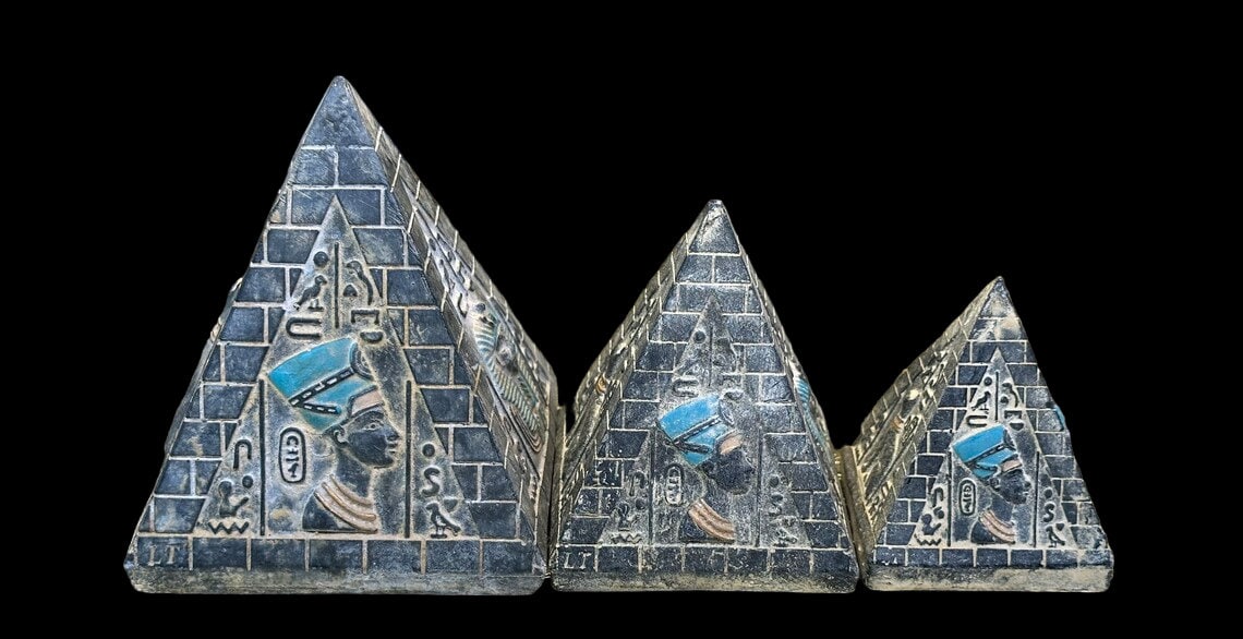 Amazing Set of Egyptian Pyramid-decorated With Temple of King Ramesses ...