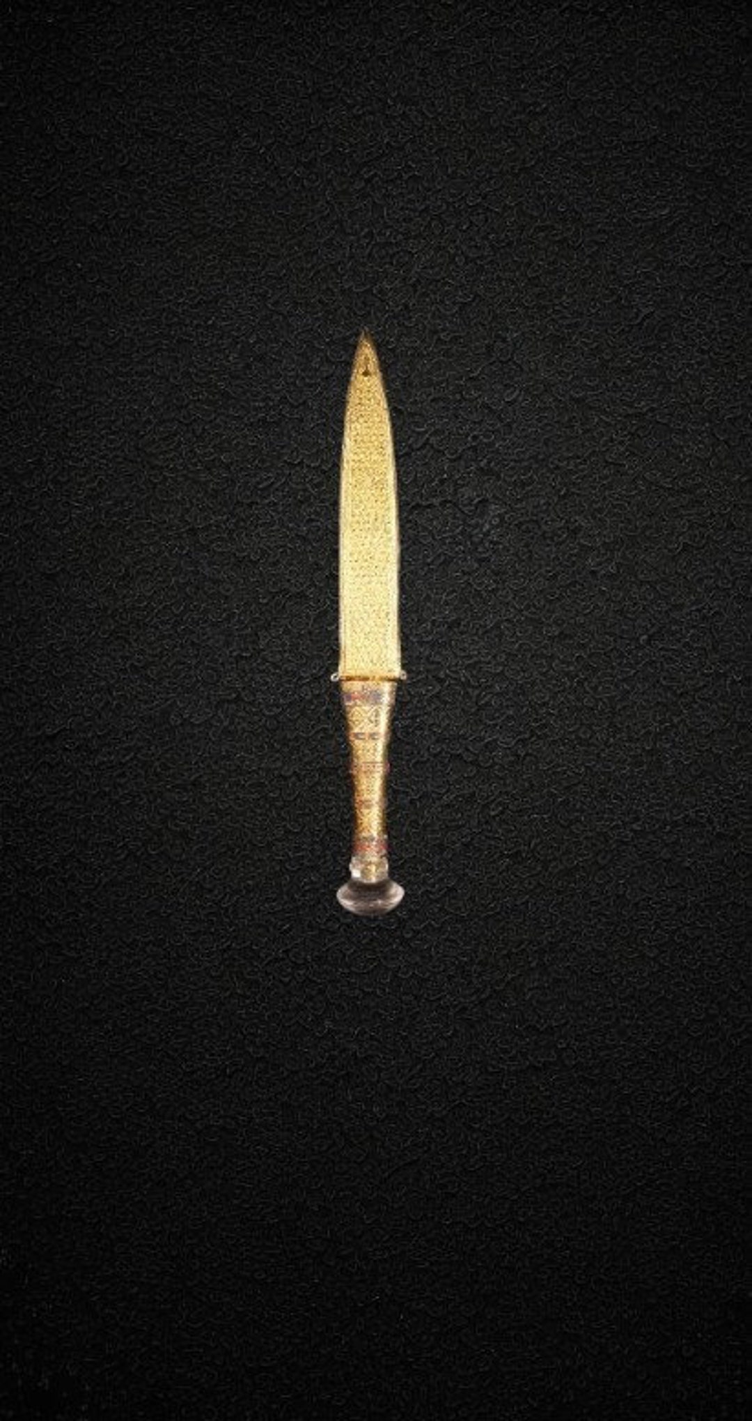 Amazing Golden Dagger of King One of the Important Pieces of the ...