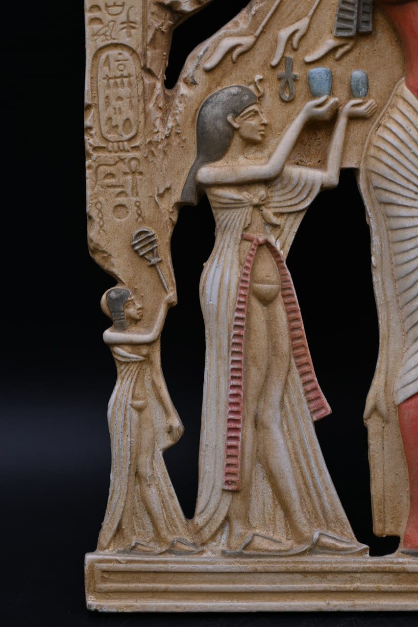 Akhenaten and His Family Painting-akhenaten Make Offering to Sun God ...