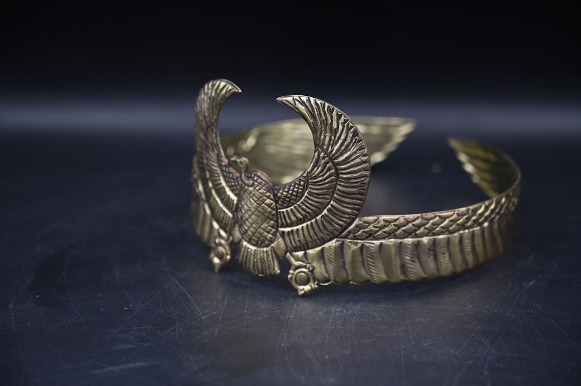 Unique Crown of the Ancient Egyptian Symbol of Good Luck, Protection in ...