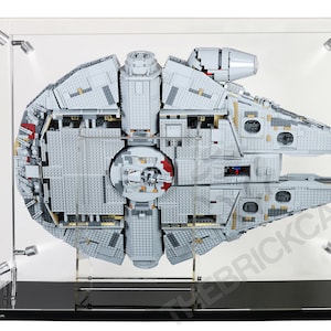 LED Light Display Case for Star Wars™ Millennium Falcon™ Vertical ...