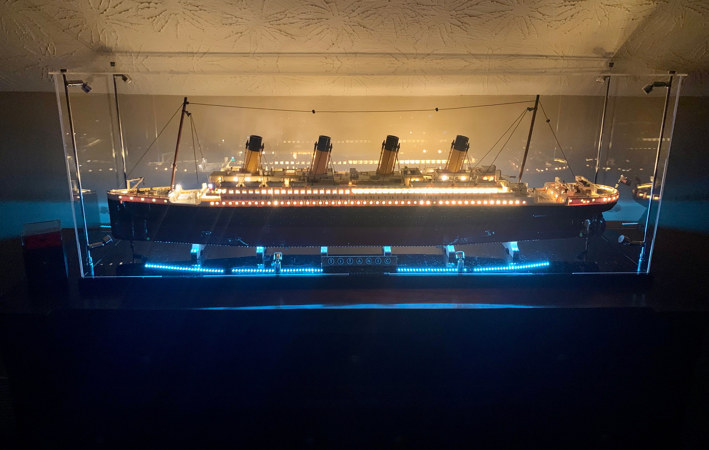 LEGO® Titanic 10294 Display Case - Etsy