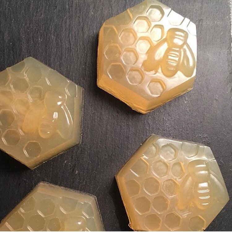 3D Bee on Honeycomb Silicone Mold 1 Cavities Bee Mold - Etsy