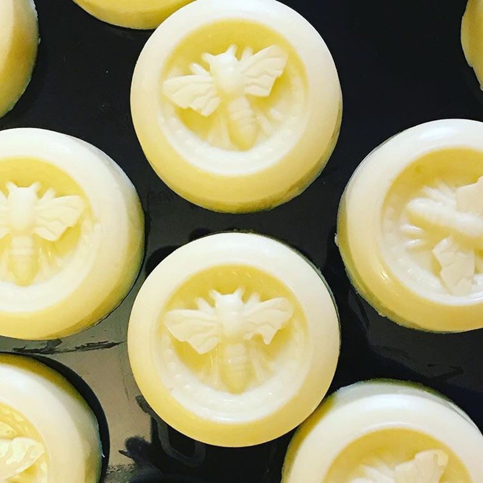 Bee Circle Silicone Soap Mold - 6 Cavities - Honeycomb Soap Mold Bee ...