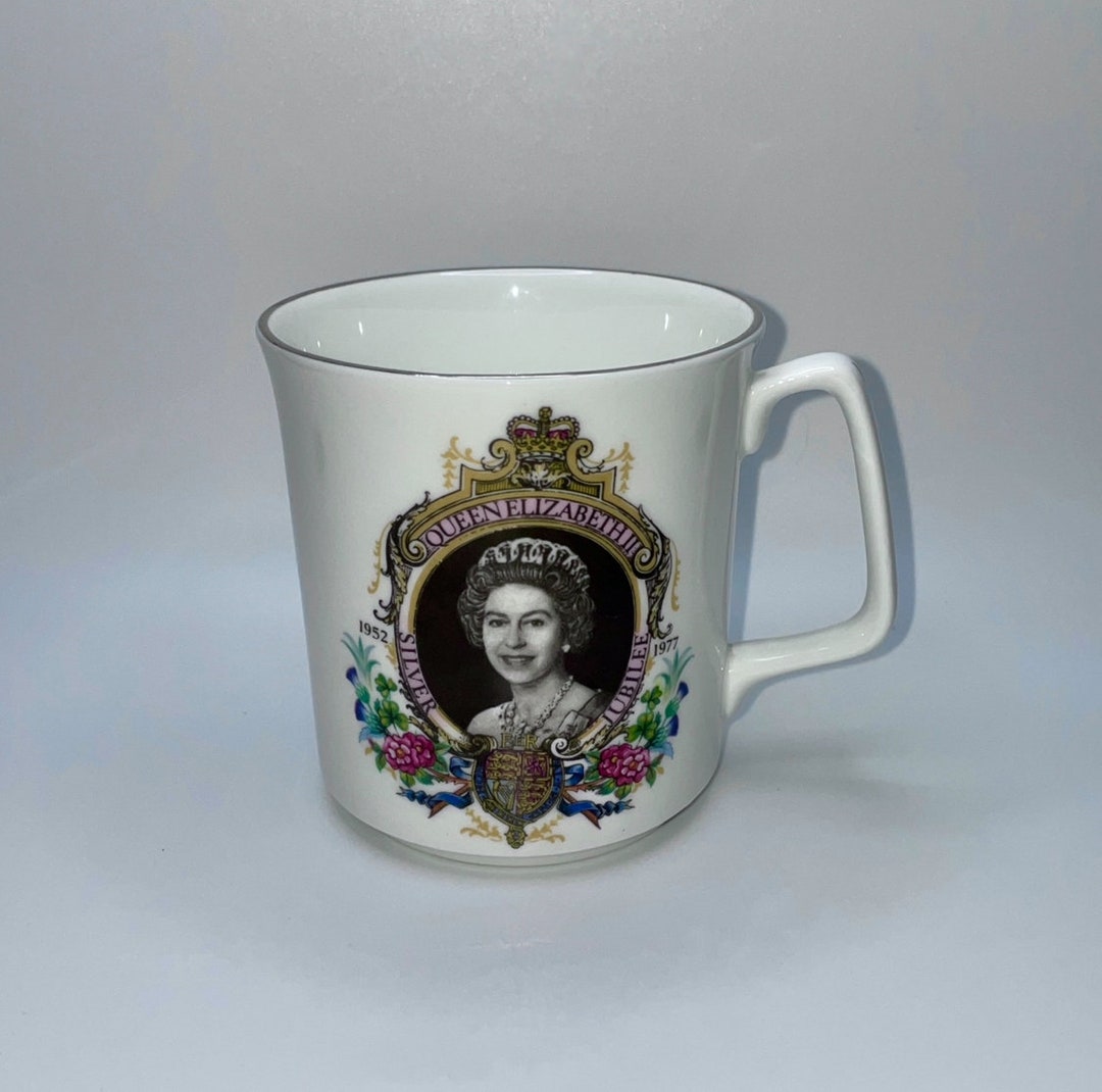 Vintage HM Queen Elizabeth II Silver Jubilee Mug - Etsy