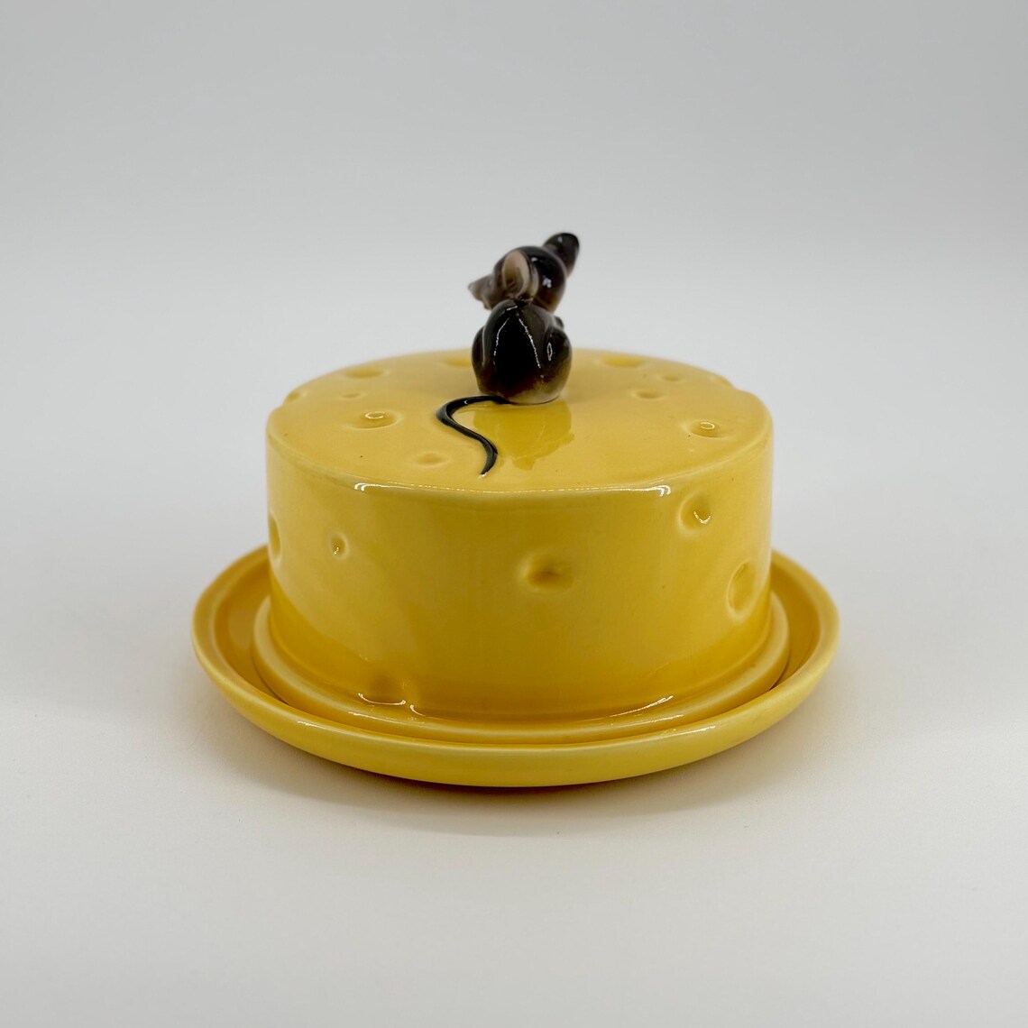 Vintage Covered Cheese Serving Dish Mouse Yellow Ceramic Kitsch Retro ...