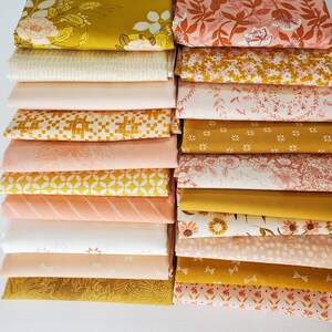 Prim and Roses 20 Fat Quarter Bundle of Peachy Pinks, Yellow, Golds and ...