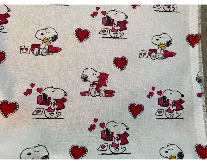 Snoopy Fabric 100% Cotton Peanuts Quilting Valentine's Day White Choice ...