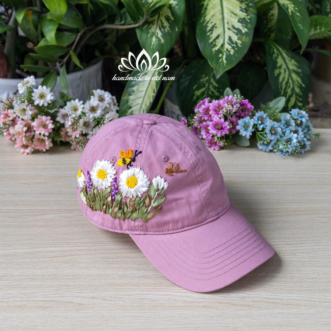Women's Floral Embroidered Baseball Cap, Daisy Embroidered Cap - Etsy