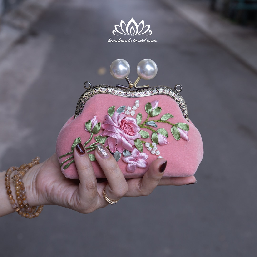 Kiss Lock Coin Purse, Beautiful Embroidered Coin Purse, Coin Bag With ...