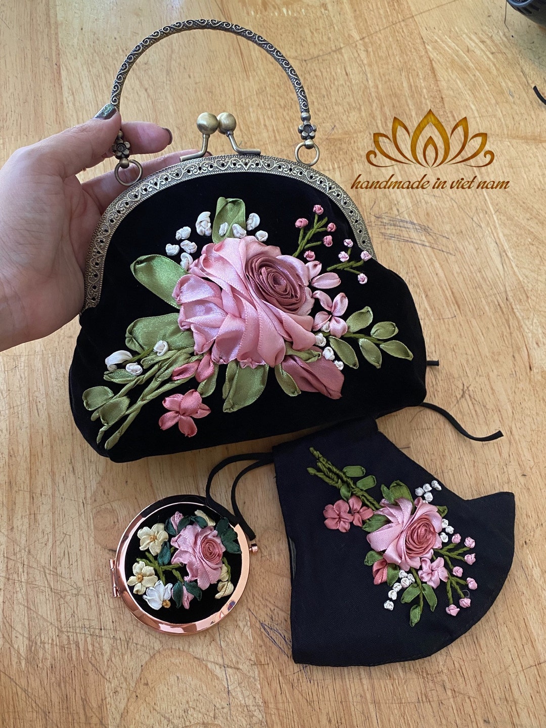 Set of 3 Products | Kisslock Handbag | Makeup Mirror | Embroidered ...