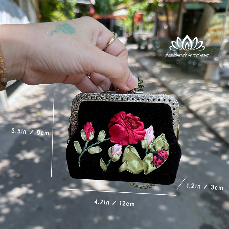 Kiss Lock Coin Purse, Beautiful Embroidered Coin Purse, Coin Bag With ...