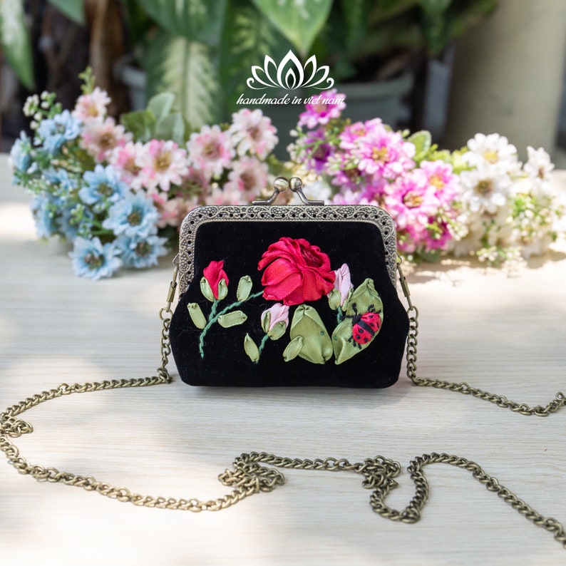 Kiss Lock Coin Purse, Beautiful Embroidered Coin Purse, Coin Bag With ...