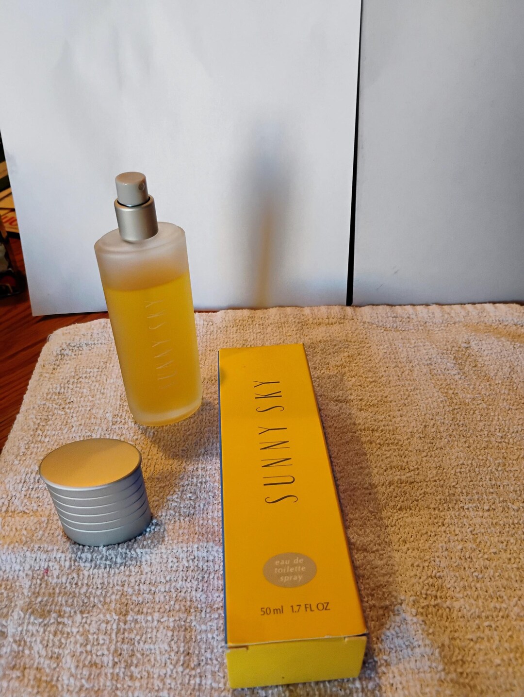 FULL 1996 Avon SUNNY SKY Eau De Toilette Spray 1.7 Fl Oz Full, Never ...