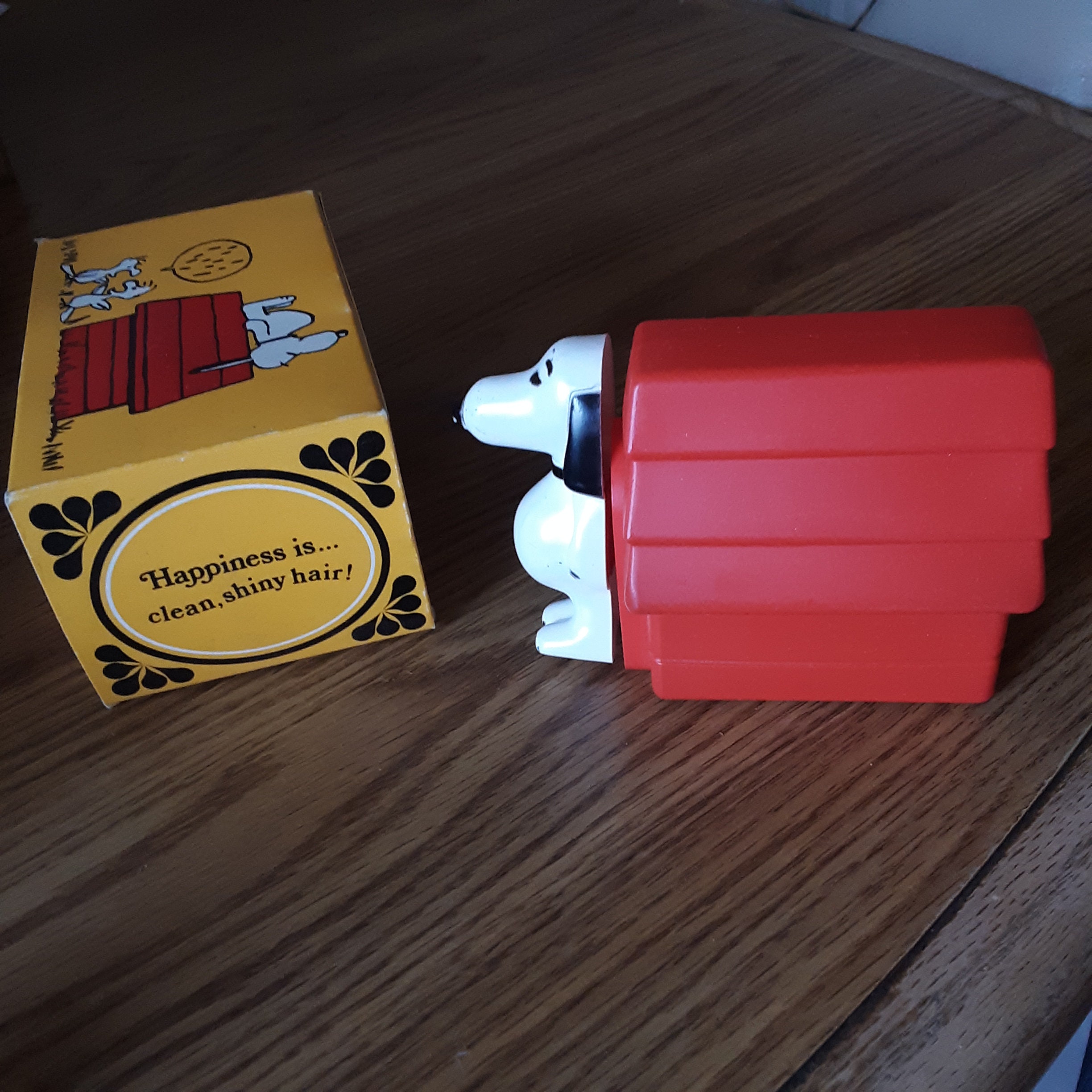 Avon 1969 SNOOPY & DOGHOUSE With Non-tear Shampoo Full, Mint in Box ...