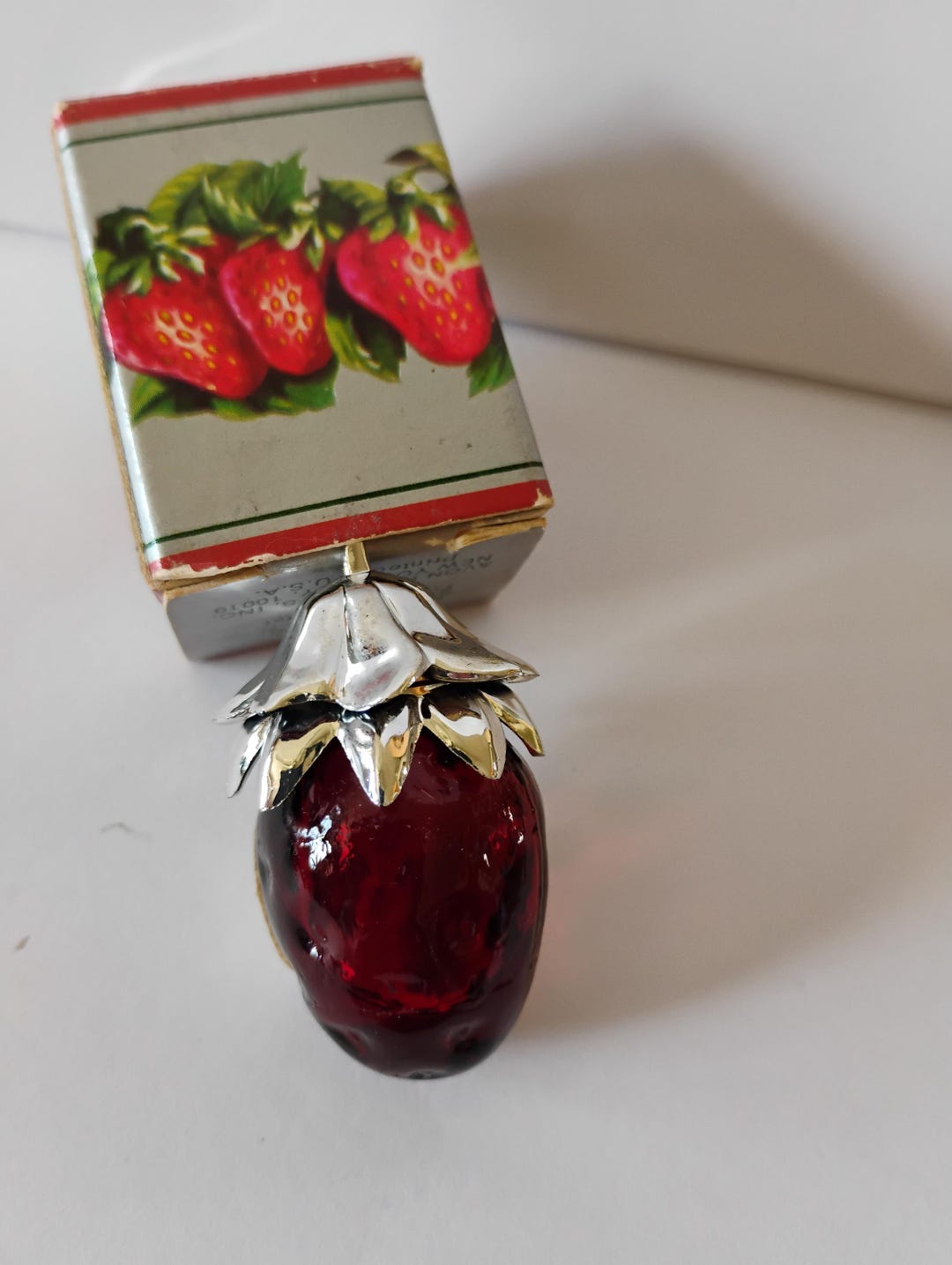 Avon STRAWBERRY FAIR, Mint in Box, Discontinued, Vintage 1970s, Nice ...