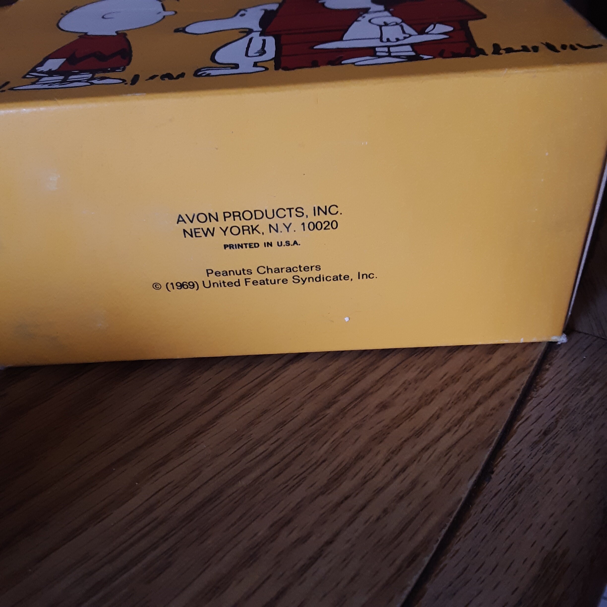 Avon 1969 SNOOPY & DOGHOUSE With Non-tear Shampoo Full, Mint in Box ...