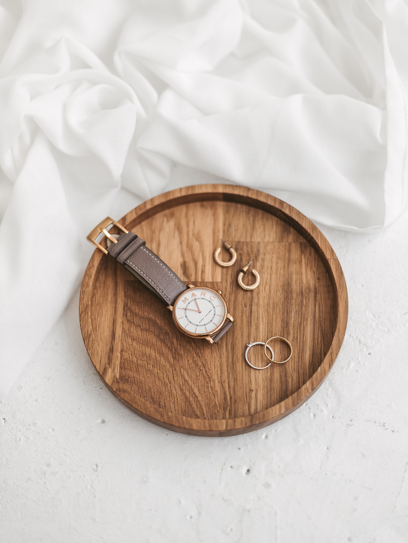 Round Jewelry Tray Made Out of Hardwood Oak Coming in Four | Etsy