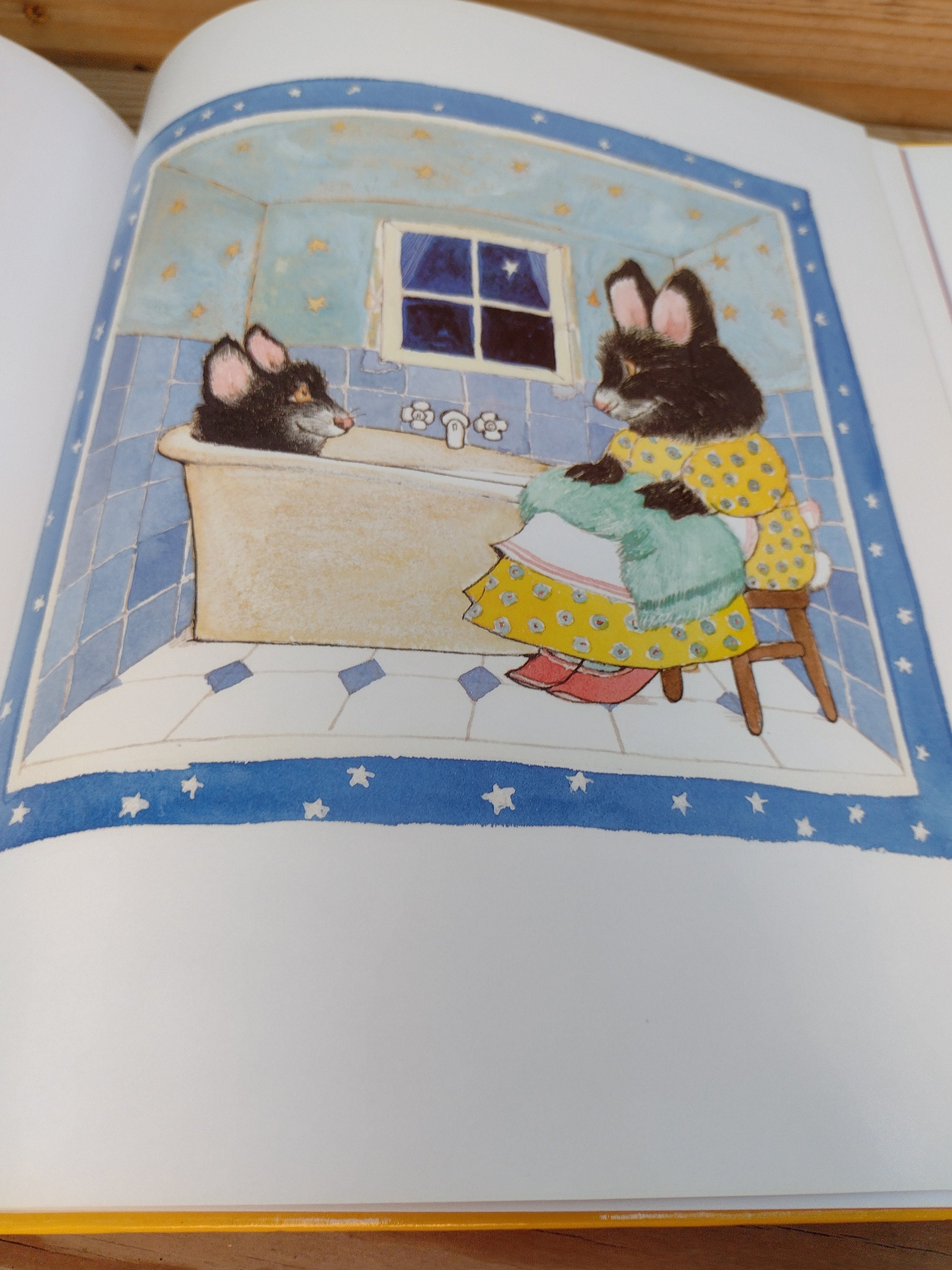 My Very First Mother Goose Illustrated by Rosemary Wells Edited by Iona ... My Very First Mother Goose Illustrated by Rosemary Wells Edited by Iona ...