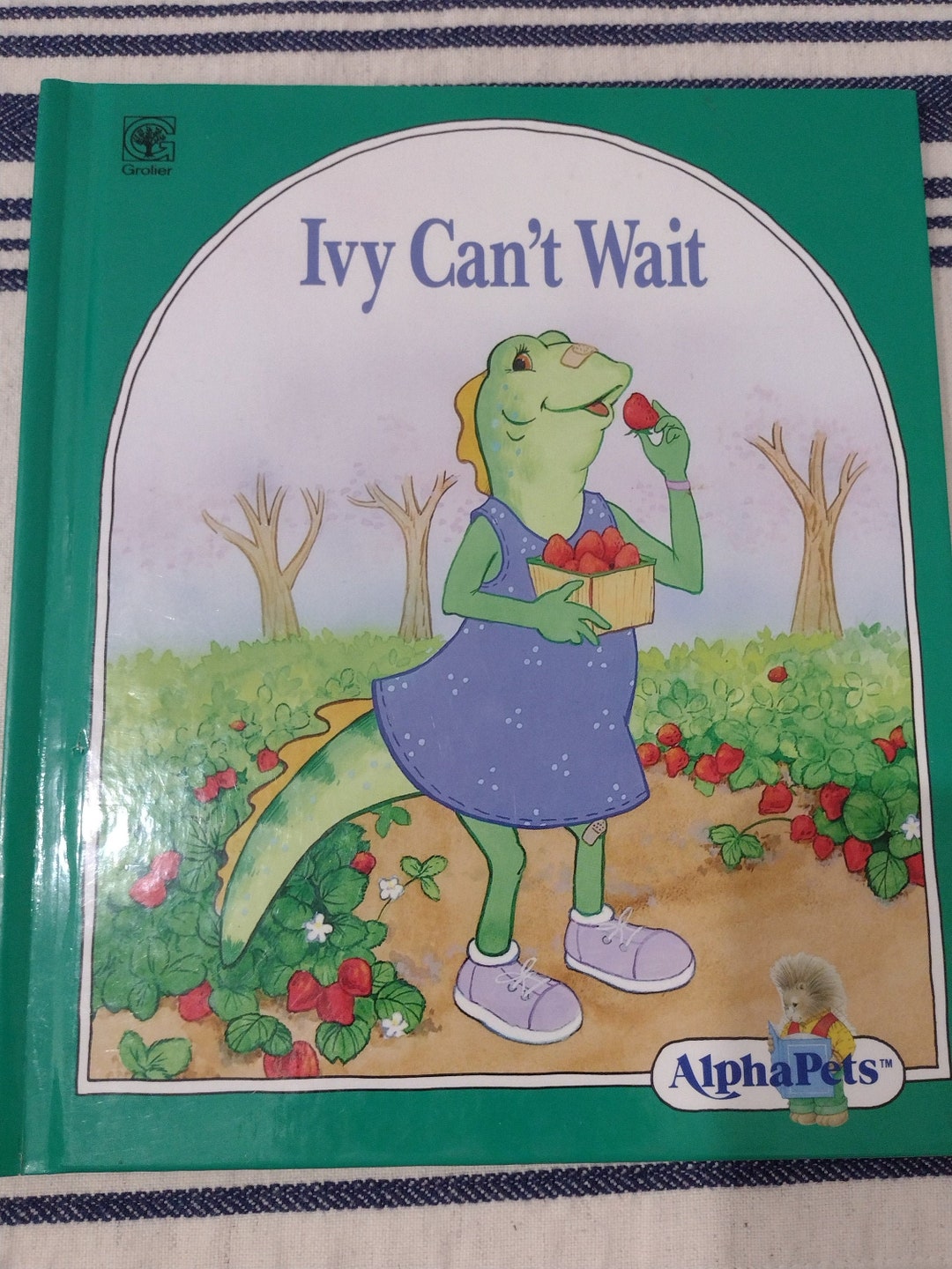 Alphapets Book - Ivy Can't Wait- 1990 Grolier Series - Ivy the ...
