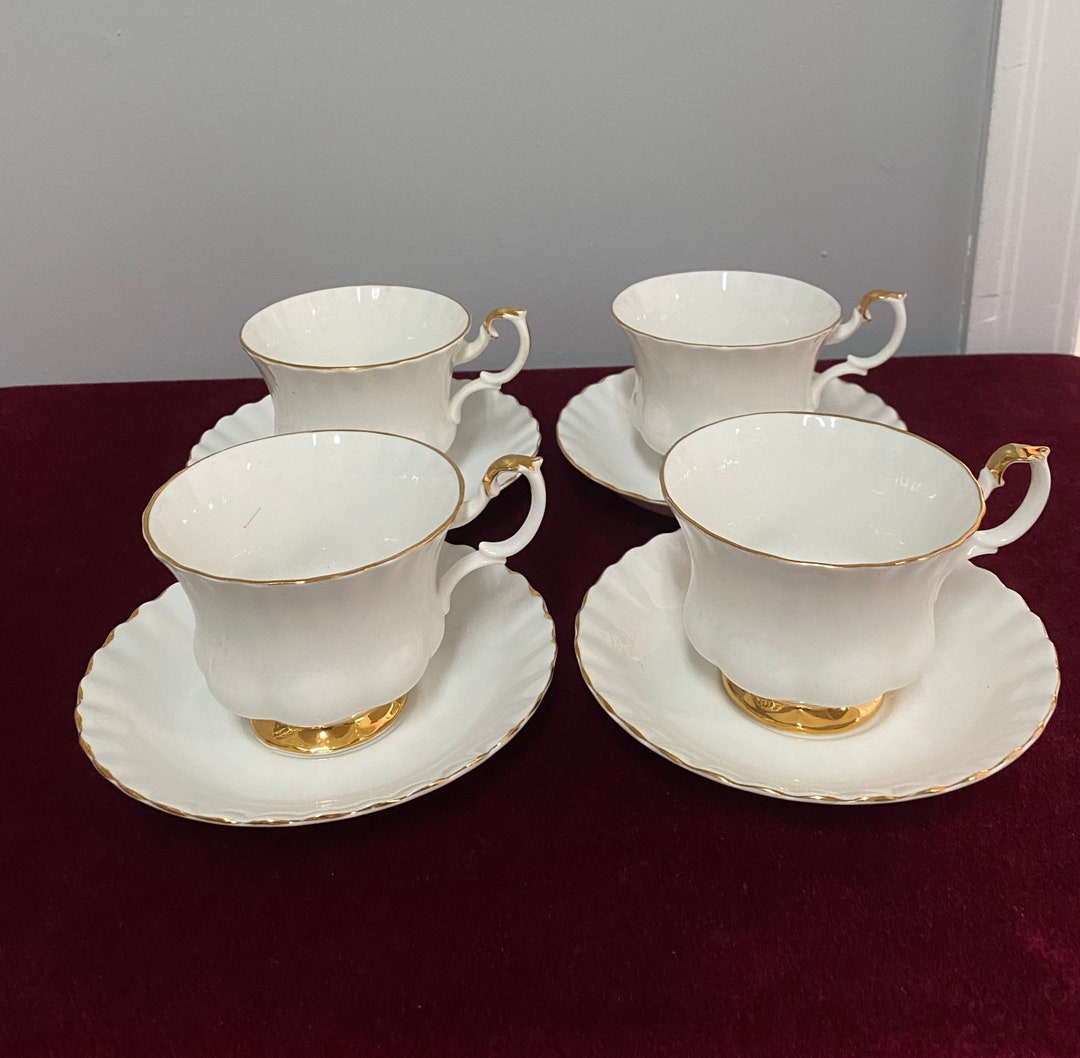 Set of 4 Royal Albert Val D’or Cups and Saucers. Made in England - Etsy