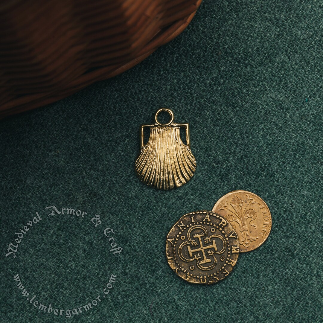 Shell Pilgrim Badge Replica. Medieval Pin for a Hat or a Cloak, for ...