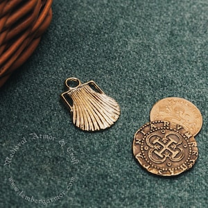 Shell Pilgrim Badge Replica. Medieval Pin for a Hat or a Cloak, for ...
