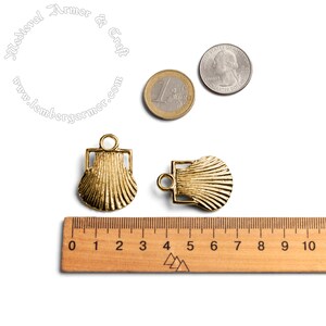 Shell Pilgrim Badge Replica. Medieval Pin for a Hat or a Cloak, for ...