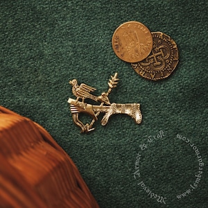 Hand With Heart Pierced Medieval Badge. Pilgrim Pin for a Hat or a ...