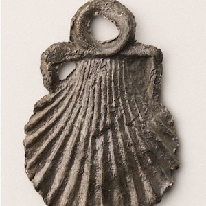 Shell Pilgrim Badge Replica. Medieval Pin for a Hat or a Cloak, for ...