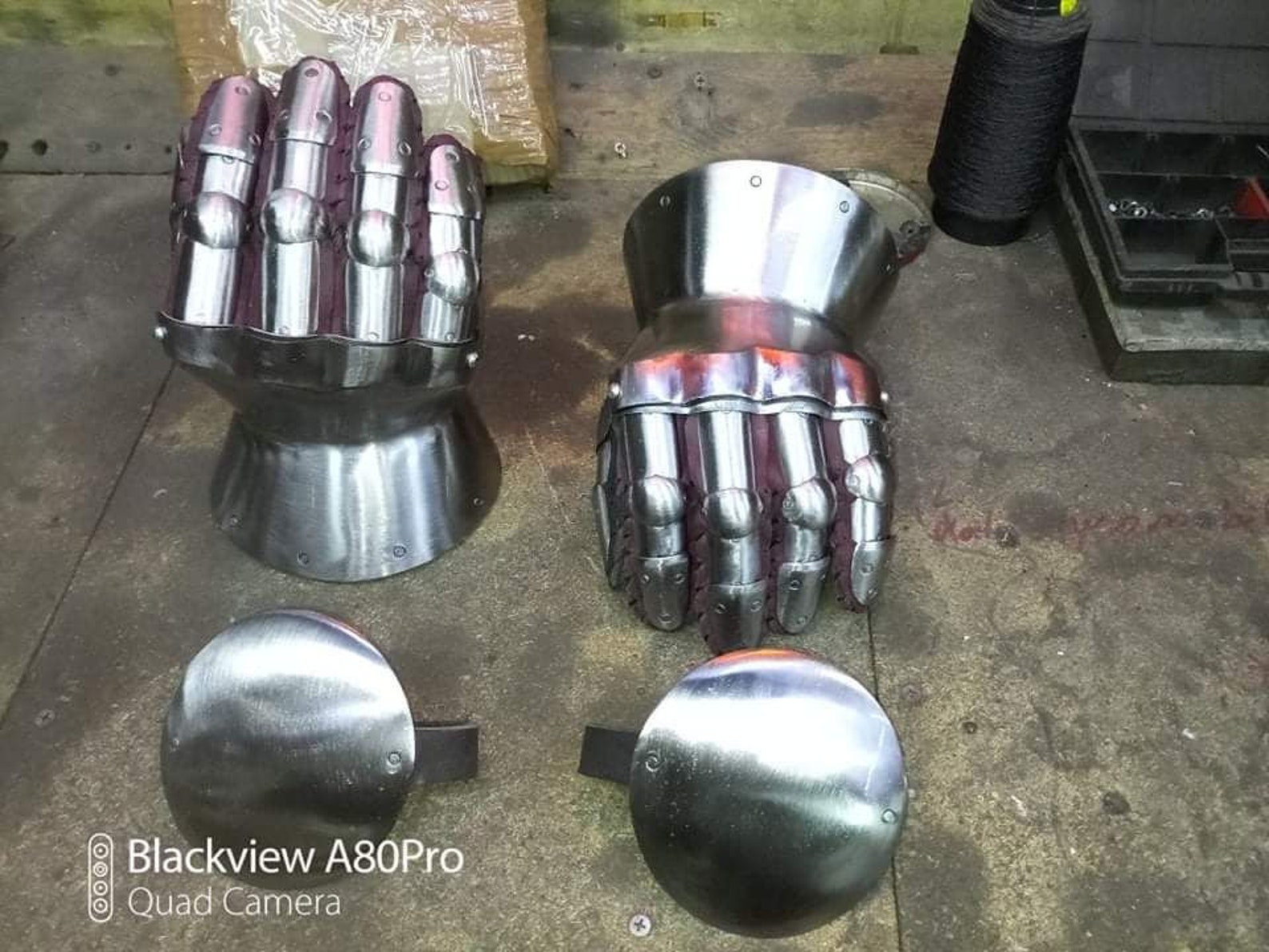 Medieval Hourglass Gauntlets With Segmented Fingers for 14th. - Etsy