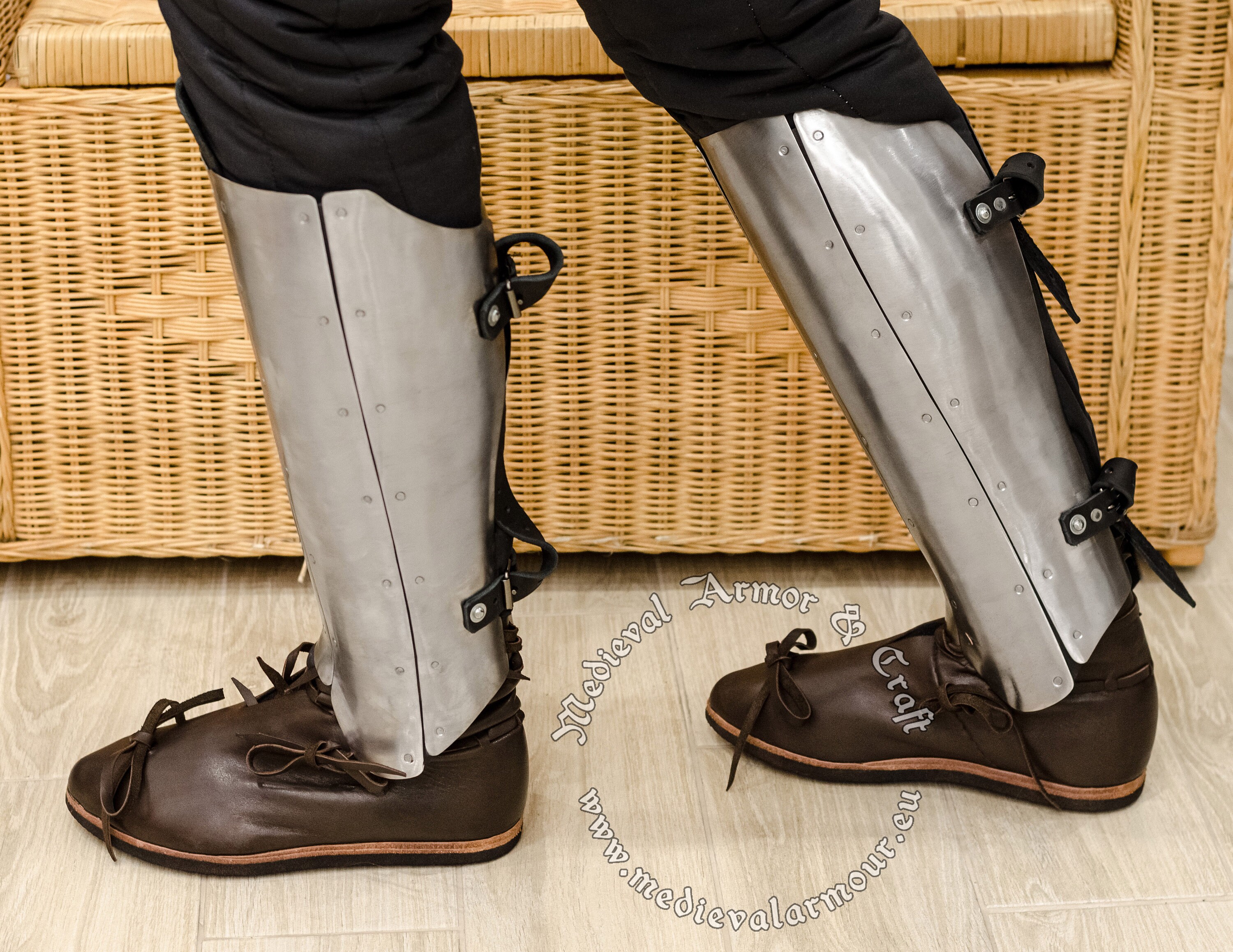 Medieval Greaves 14th -15th Century. Closed Anatomical 5-parts Greaves ...