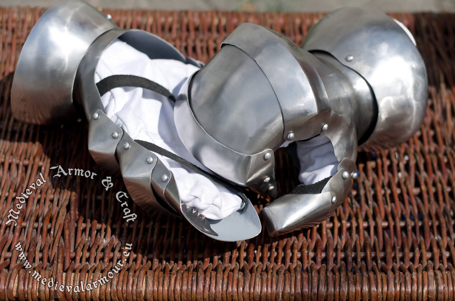 Medieval Gauntlets aka Tristan. These Gloves Are Extra - Etsy