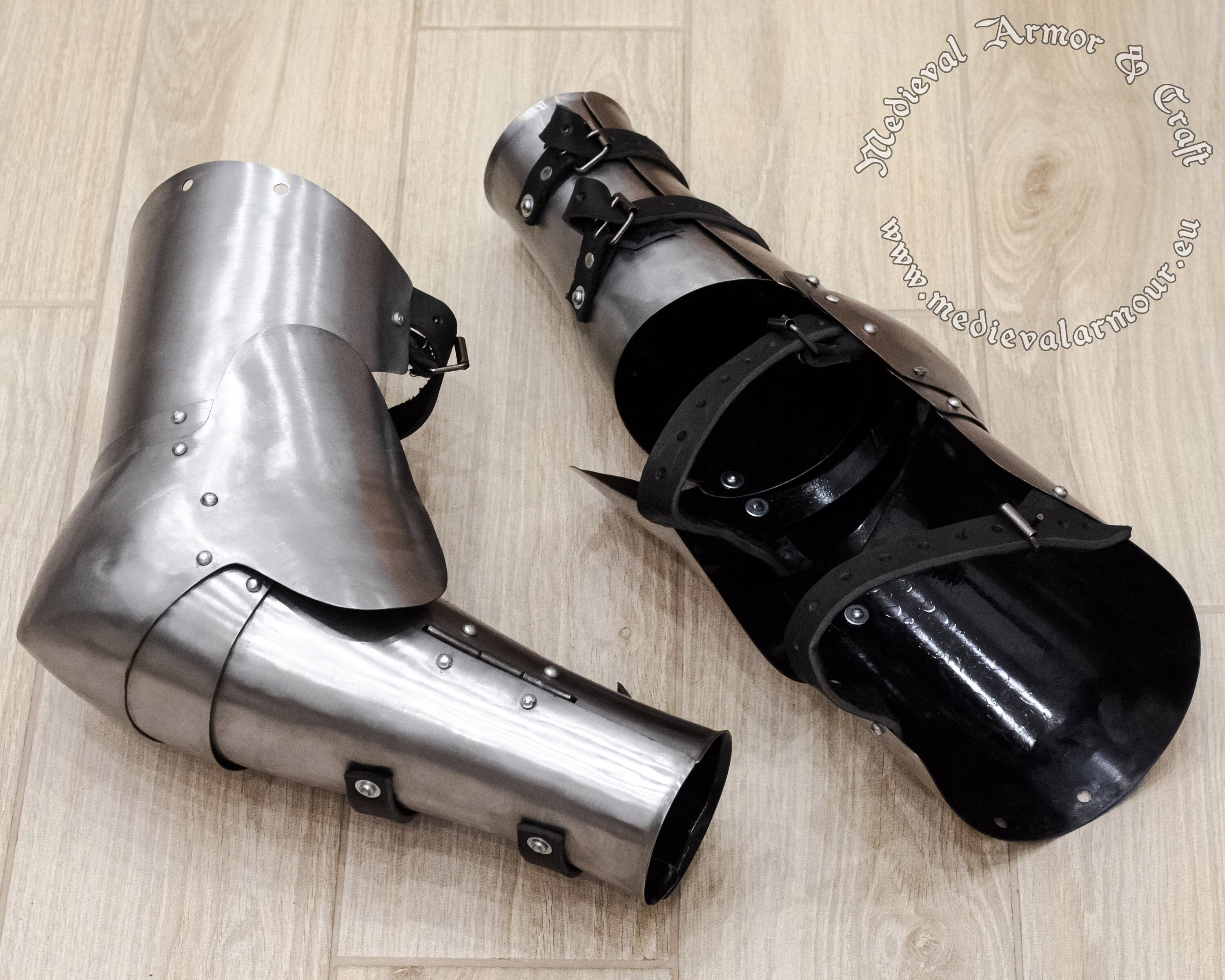 Buhurt Plate Arms With Anatomical Vambraces and Curved Wing - Etsy