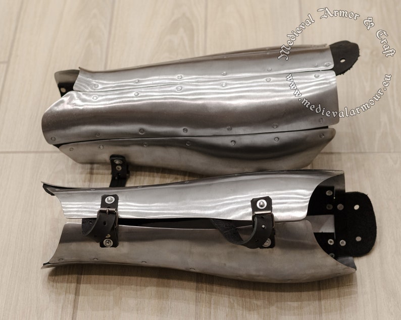 Medieval Greaves 14th -15th Century. Closed Anatomical 5-parts Greaves ...
