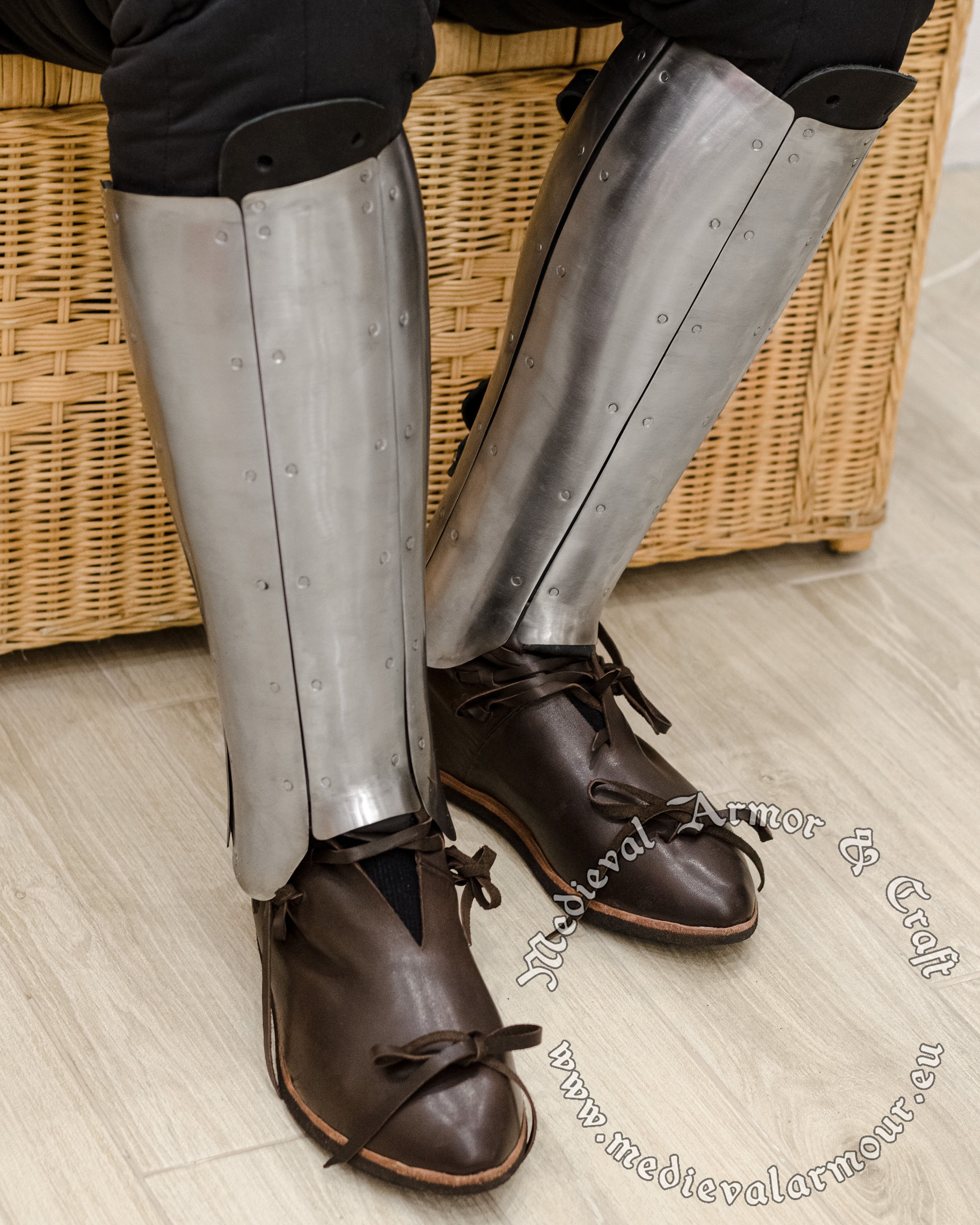 Medieval Greaves 14th -15th Century. Closed Anatomical 5-parts Greaves ...