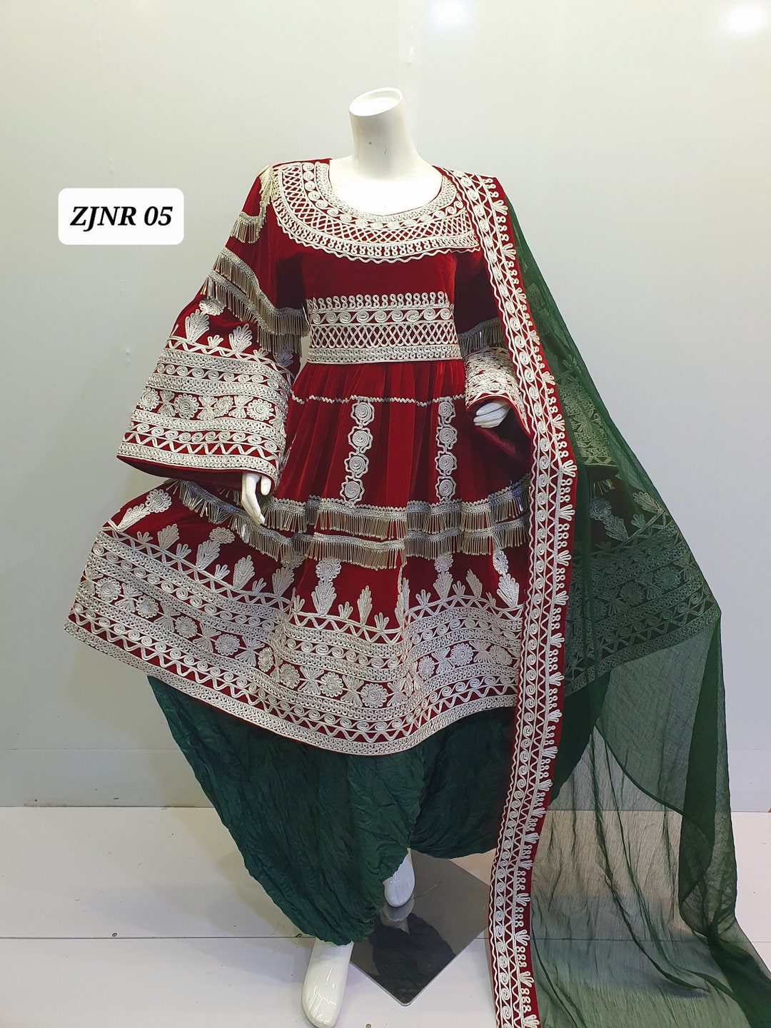 Traditional Afghan Clothing: A Celebration of Culture and Heritage ...