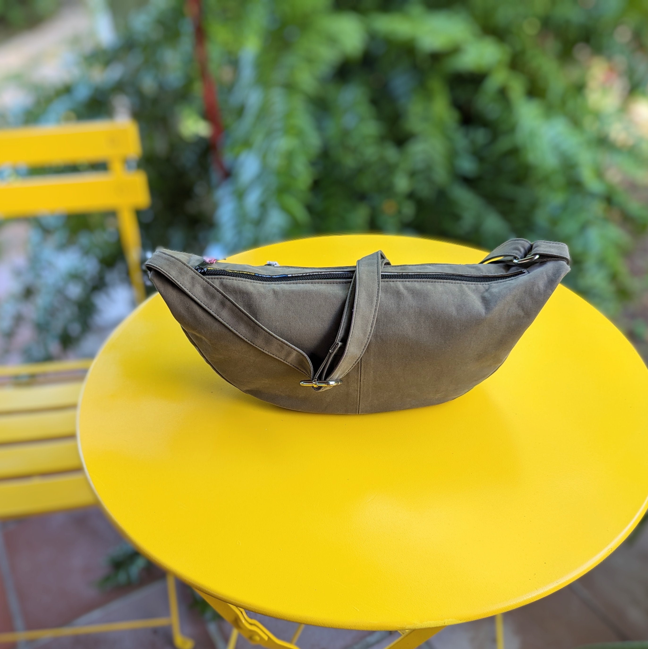 Unisex Half Moon Green Bag in Cotton Khaki Upcycled Fabric, Travel Luna ...