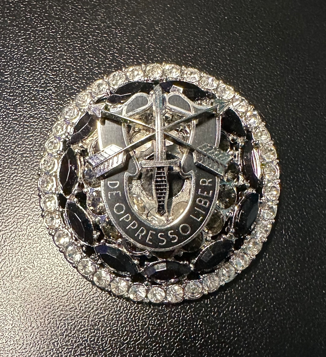 US Army Special Forces Bling Pin Brooch - Etsy